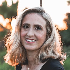 Teddy Ruxpin® Official Site | Classic Storytelling Bear